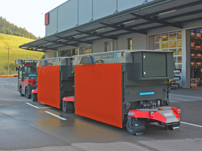 Automated outdoor tugger train Factory Train - Neumaier Industry