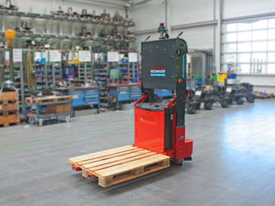 Autonomous low-lift truck: Factory Lift FL400T - Neumaier Industry